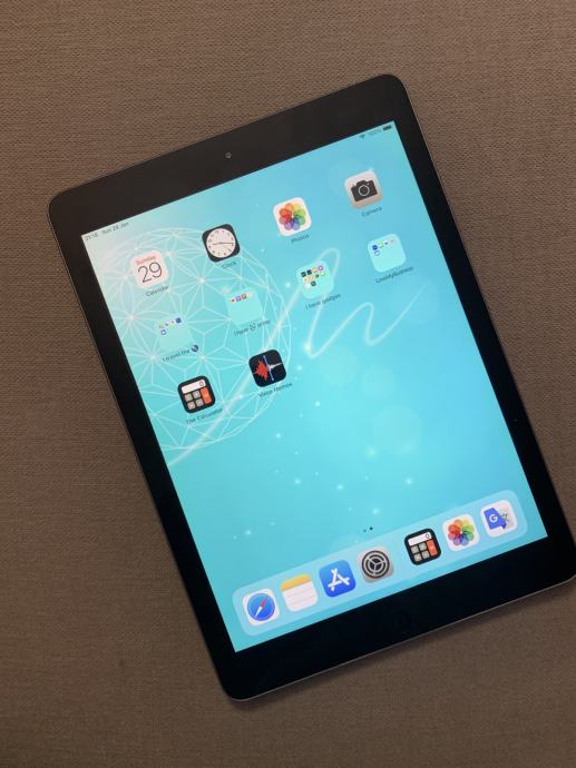 Apple Ipad Air 1 Wi-Fi (2013) model A1474 - 32 GB
