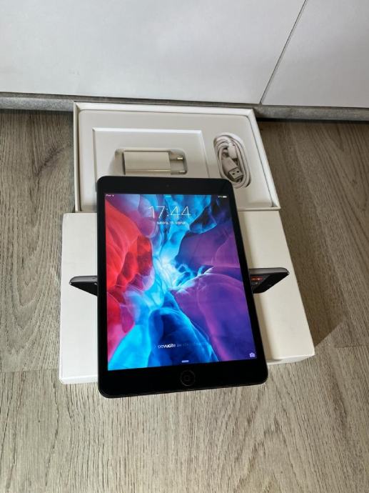 Apple iPad mini Wi-Fi A1432 BREZHIBEN KOT NOV iPad TABLICA