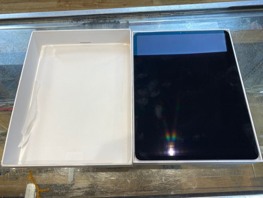 Apple iPad Pro, 6th Gen, 12.9, 128GB, Wi-Fi & Cellular