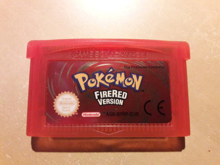 Menjam igro Pokémon FireRed za Pokémon LeafGreen