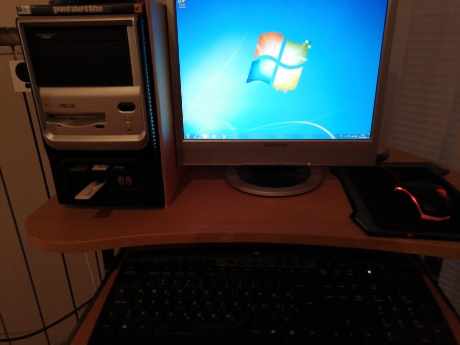 PC ASUS Terminator P4 533A WIN7