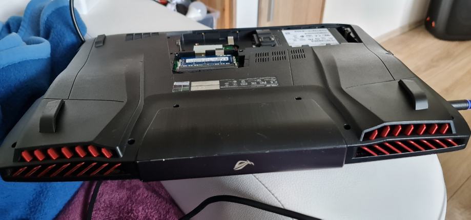 asus rog g751j v okvari