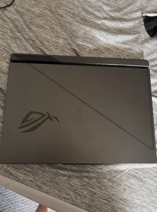 ASUS ROG Strix G16 i9-14900HX RTX 4080 32GB RAM 1TB SSD
