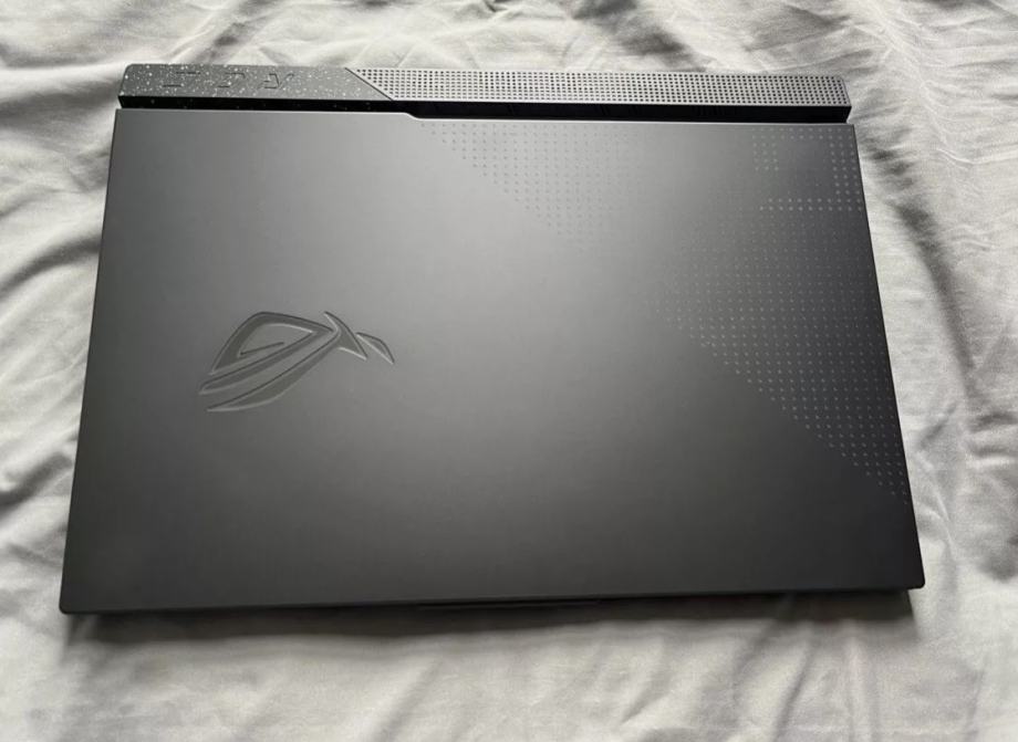 ASUS ROG Strix G17 17.3” (1TB SSD,AMD Ryzen 9,16GB RAM,GeForce 4070)