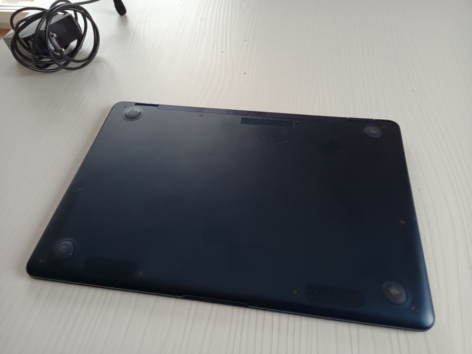 Asus UX370U, i7-8550U, 1Tb SSD, 16Gb RAM, 13.3col HD touch zaslon