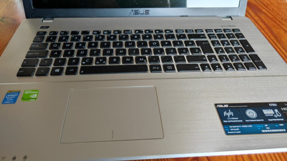 Asus X750J 17 col