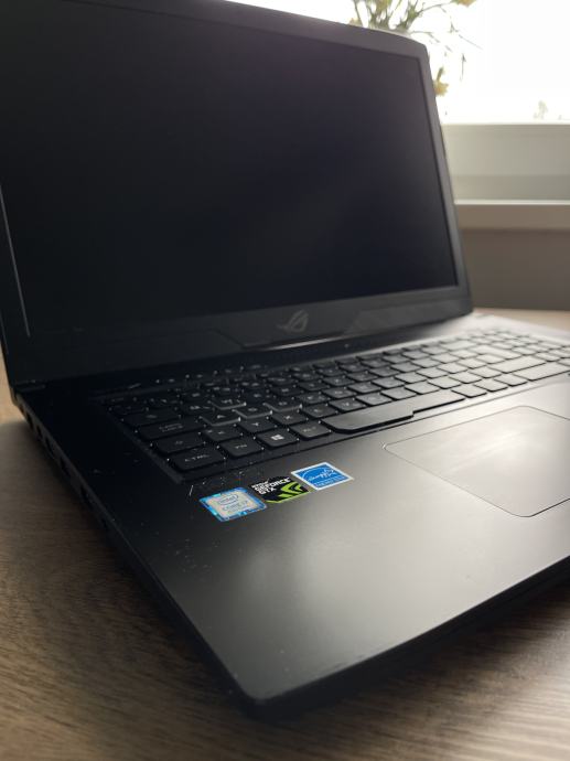Prenosnik Asus ROG Strix Gl703