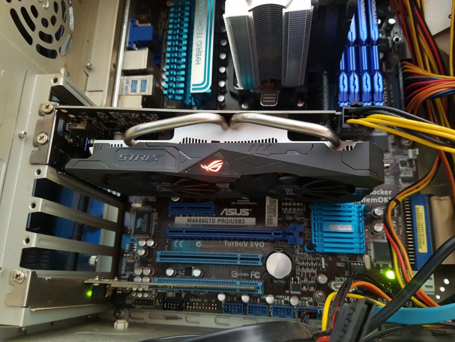 AMD ASUS ROG RX 460 4GB Gaming Grafična kartica LED osvetlitev