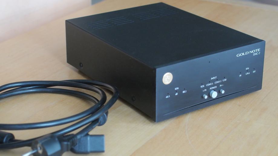DAC-digitalni-audio-konverter-GOLD NOTE