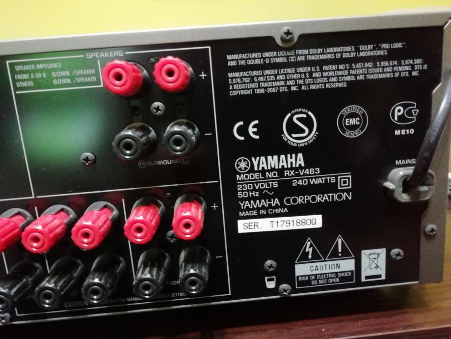ODLIČNO OHRANJEN YAMAHA AV RECEIVER RX-V463 PRODAM