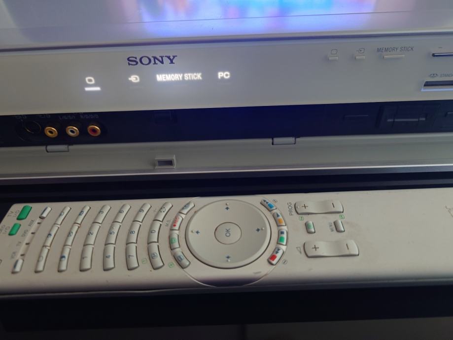 Predvajalnik medijev SONY MBT-MRX1