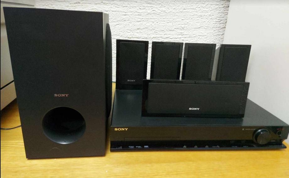 5.1 HIŠNI KINO SONY /USB, DivX, HDMI,DVD/CD...../ + ZVOČNIKI