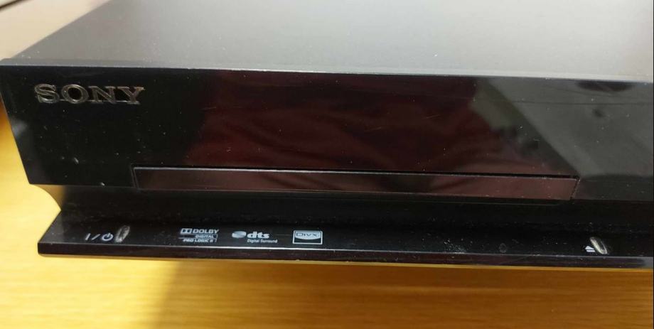 5.1 HIŠNI KINO SONY /USB, DivX, HDMI,DVD/CD...../ + ZVOČNIKI