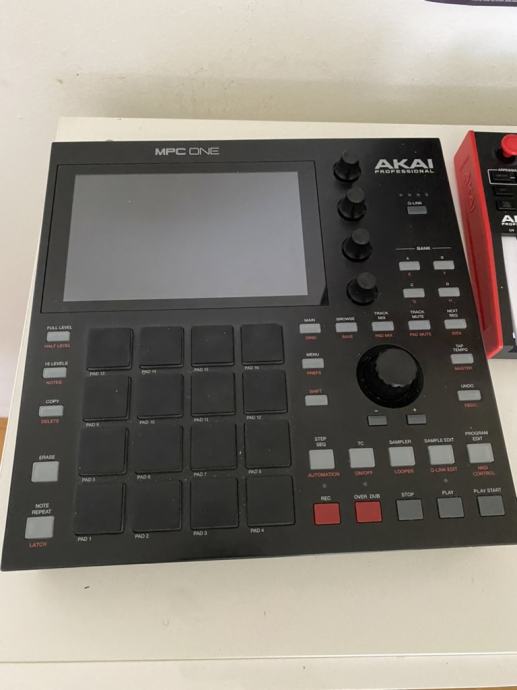 Akai MPC One / Akai MPK Mini MK3