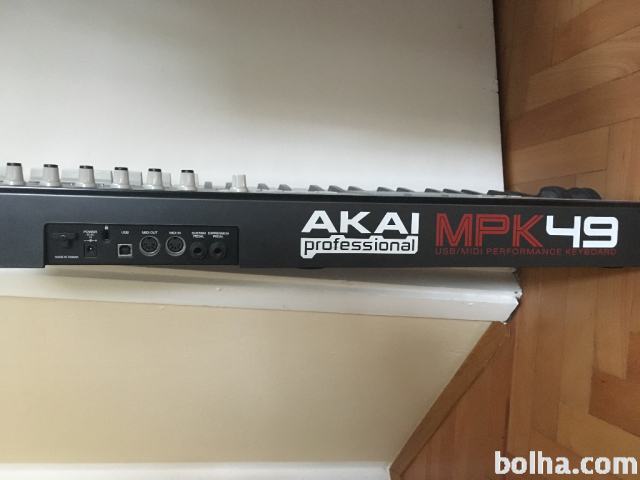Akai mpk 49 midi controler klaviatura