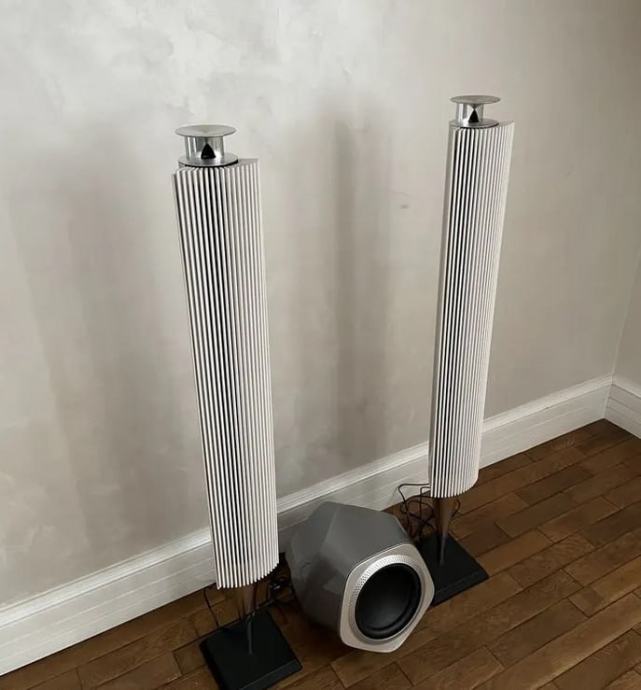 Akustični sistem Bang&Olufsen BeoLab 18 s podzvočnikom BeoLab 19