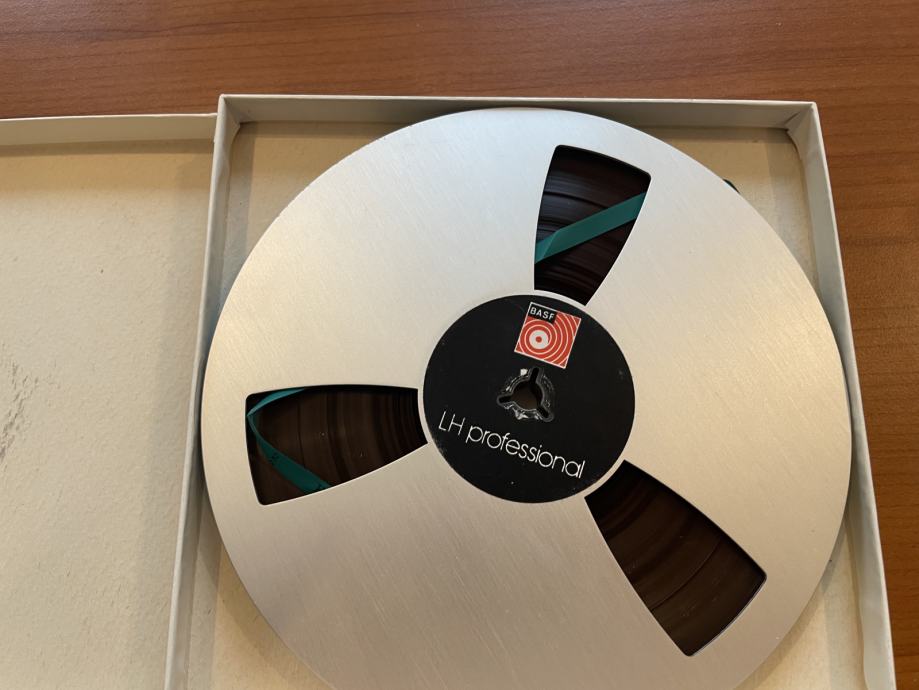 BASF DP26 Metal Reel 7 Reel to Reel Tape Reel Tape Reel 7 oz. 18 cm