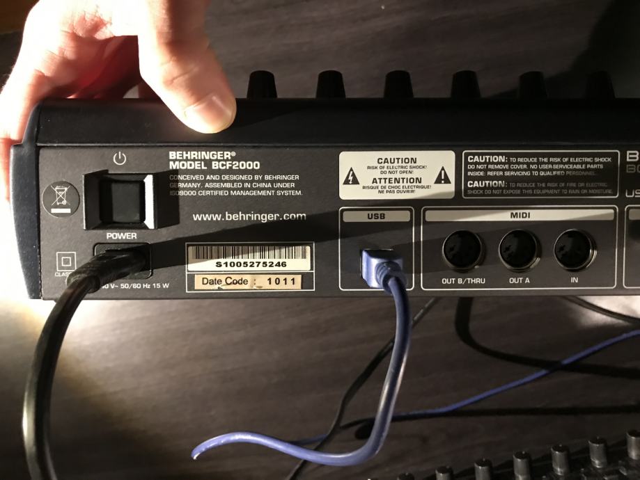 Behringer BCF-2000 Motorized DAW Controller