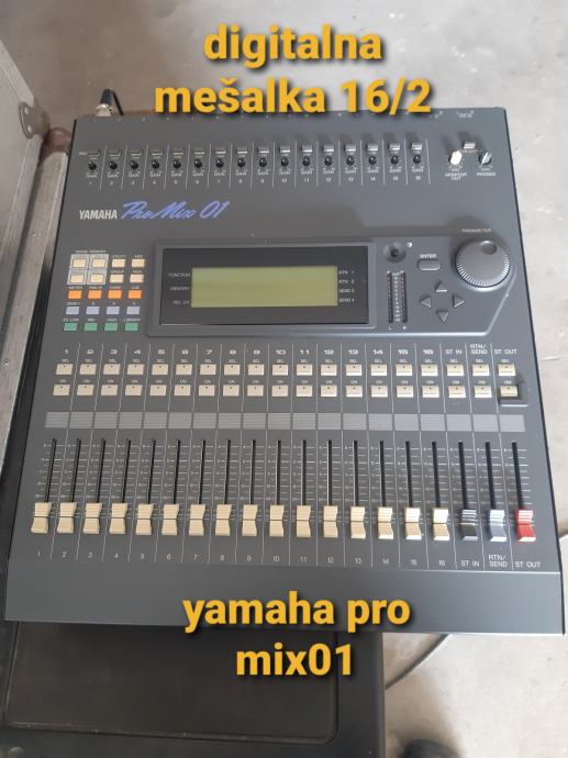 Digitalni mixer Yamaha pro mix01