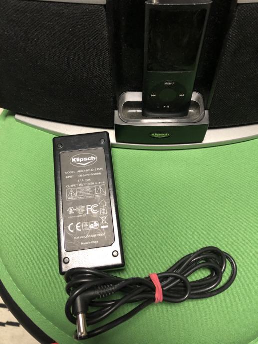 Klipsch iGroove SXT iPod/ iPhone Speaker System