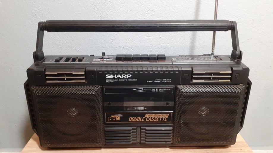 Radio-kasetar SHARP WQ-T234