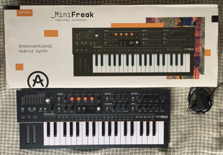 sintetizator Arturia Minifreak