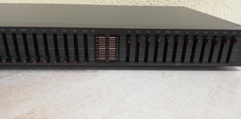 TECHNICS SH-8045 STEREO GRAPHIC EQUALIZER, VINTAGE