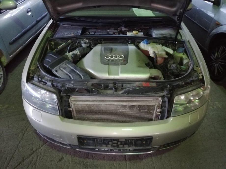 Audi A4 2.5 TDI Q AUT - zbiranje ponudb (FU Ljubljana), 2004 l.