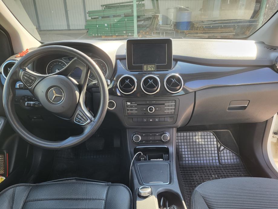 Mercedes-Benz B-klasa 200 avtomatik, 2015 l.