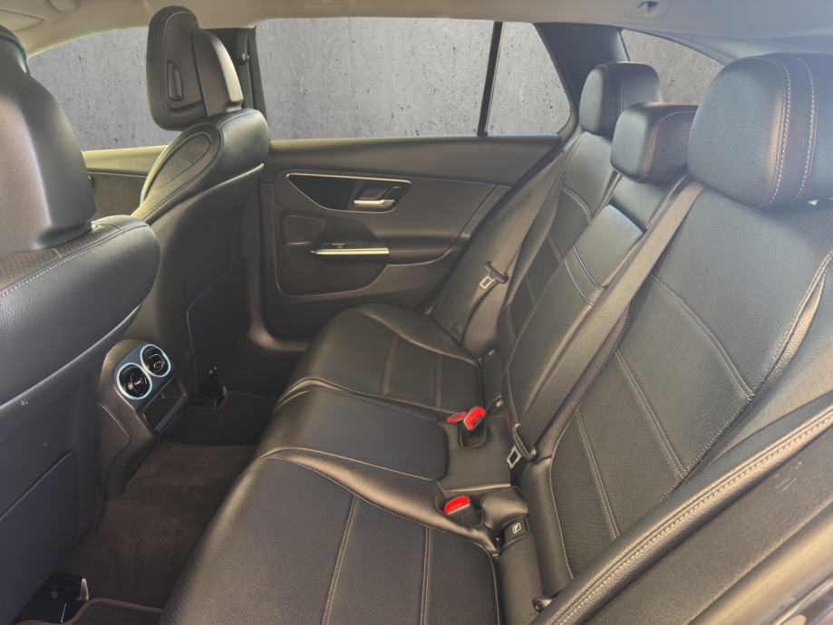 Mercedes-Benz C-Razred C 220 d Avt., 2022 l.