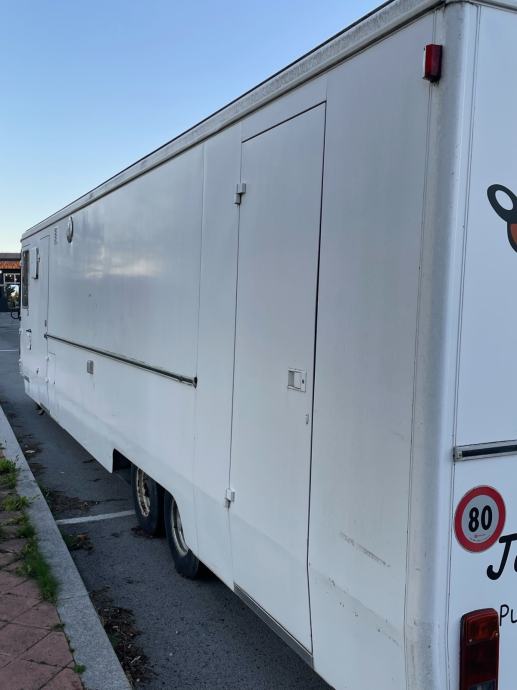 Mercedes-Benz Sprinter food truck, 1993 l.