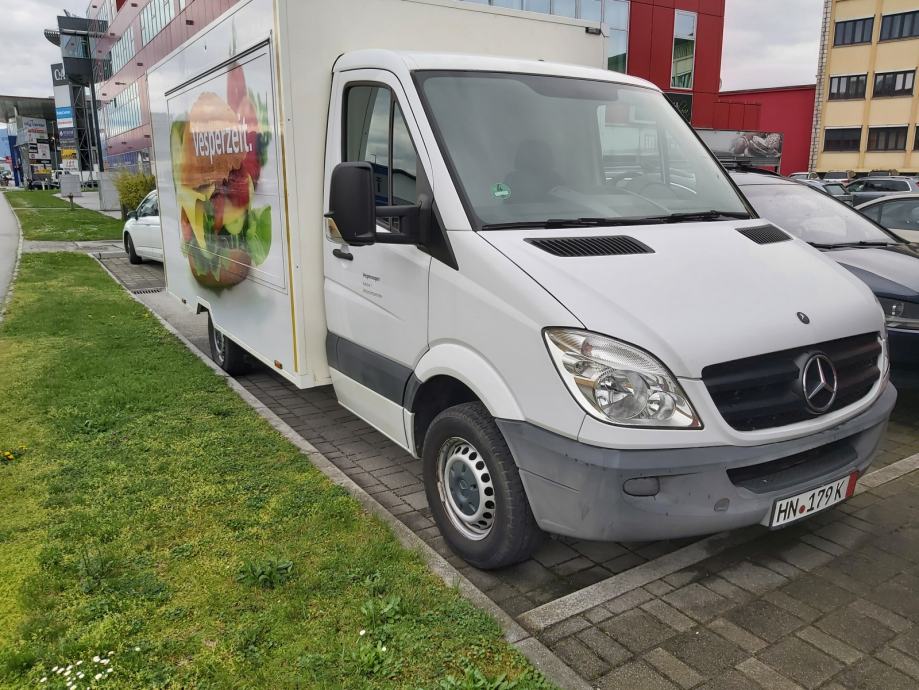 Mercedes-Benz Sprinter prodajalna in kuhinja na kolesih, 2009 l.