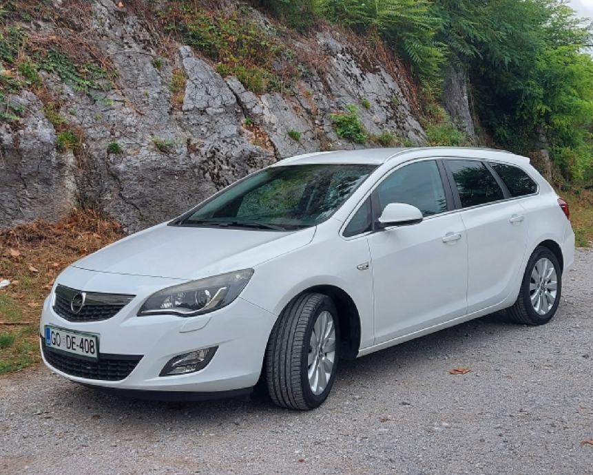 Opel Astra Karavan 1,7 CDTI Cosmo, 2012 l.