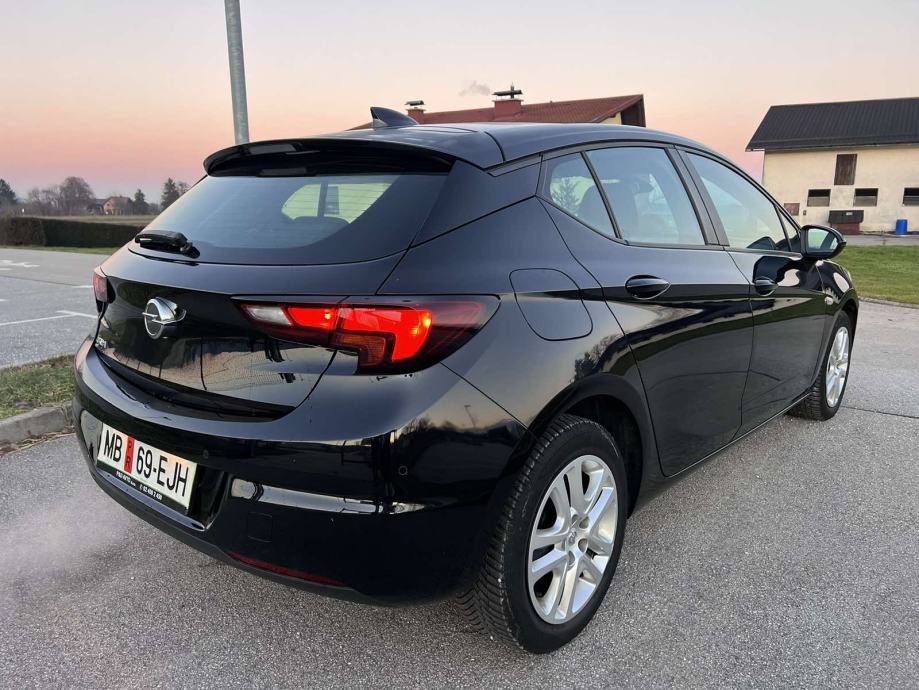 Opel Astra TURBO, 2018 l.