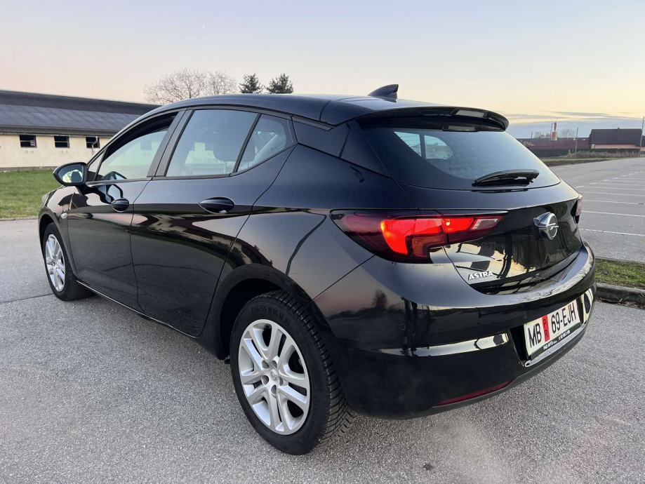 Opel Astra TURBO, 2018 l.