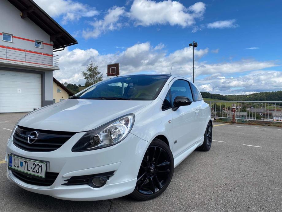 Opel Corsa 1.4 Opc line, black&white edition, 2011 l.