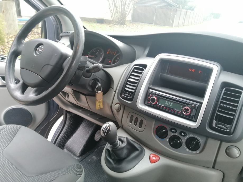 Opel Vivaro 2.0 CDTi KombiBus, 2011 l.