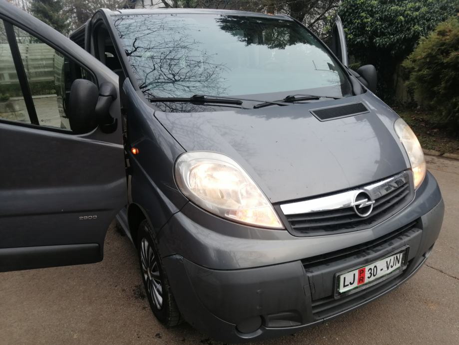 Opel Vivaro 2.0 CDTi KombiBus, 2011 l.