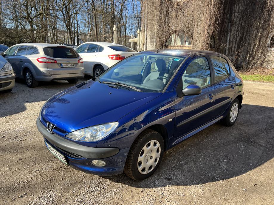 Peugeot 206 2AKFWF, 2005 l.