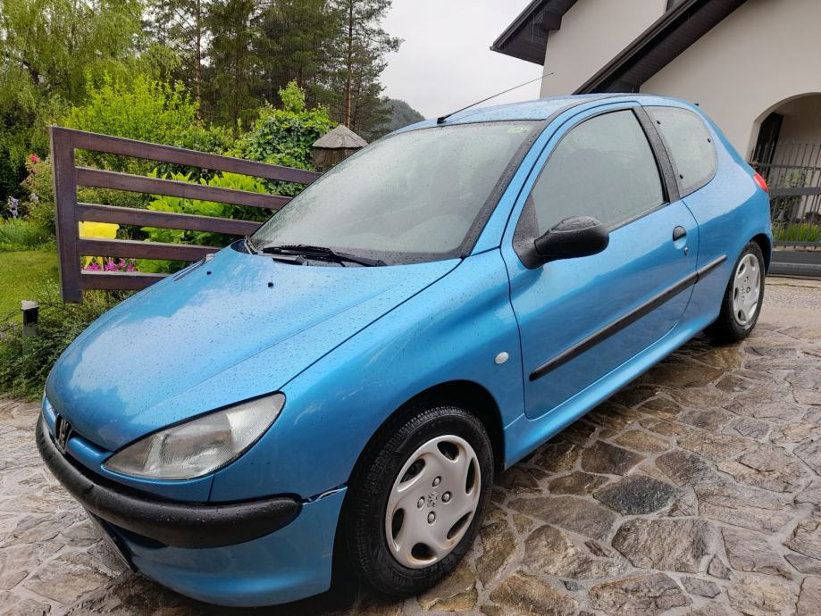Peugeot 206 2CHFXF, 2001 l.
