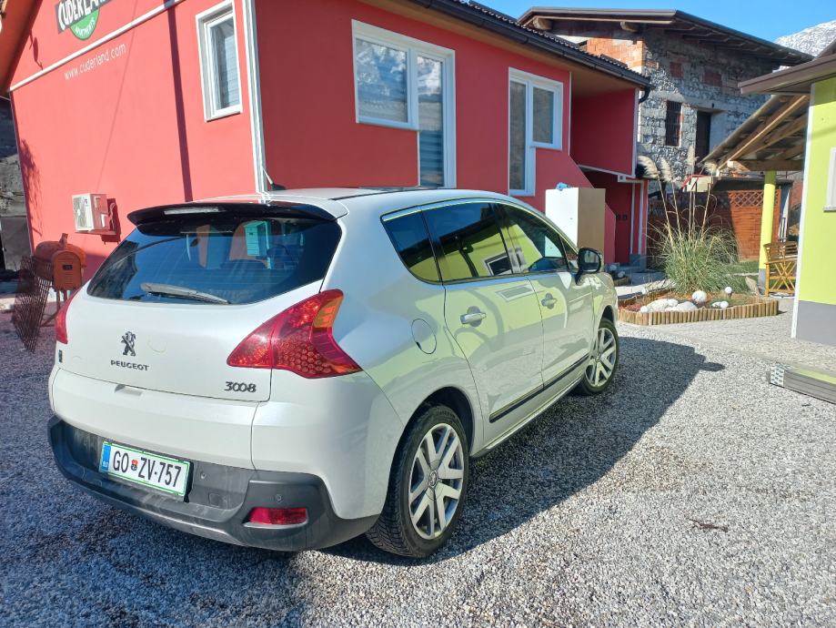Peugeot 3008 2.0 HDI,HYBRID 4×4, 2013 l.