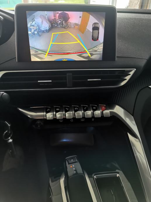 Peugeot 3008 avtomatik,navigacija,kamera, 2018 l.