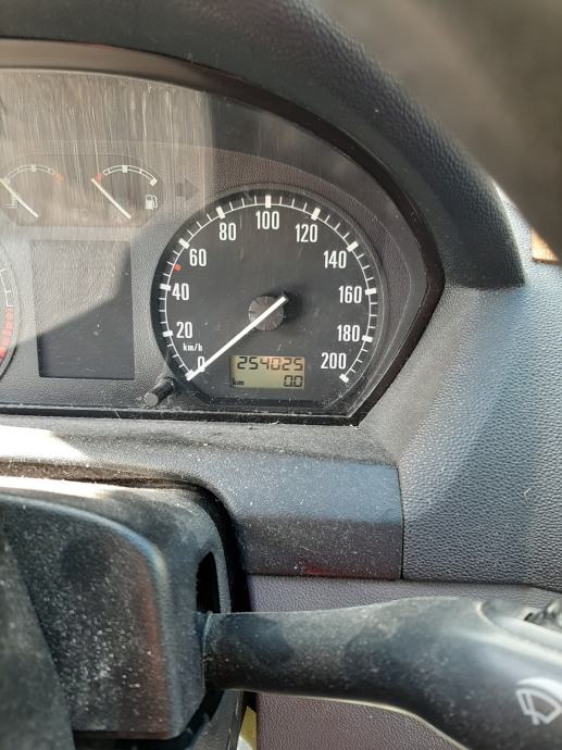Škoda Fabia Osebno, 2002 l.