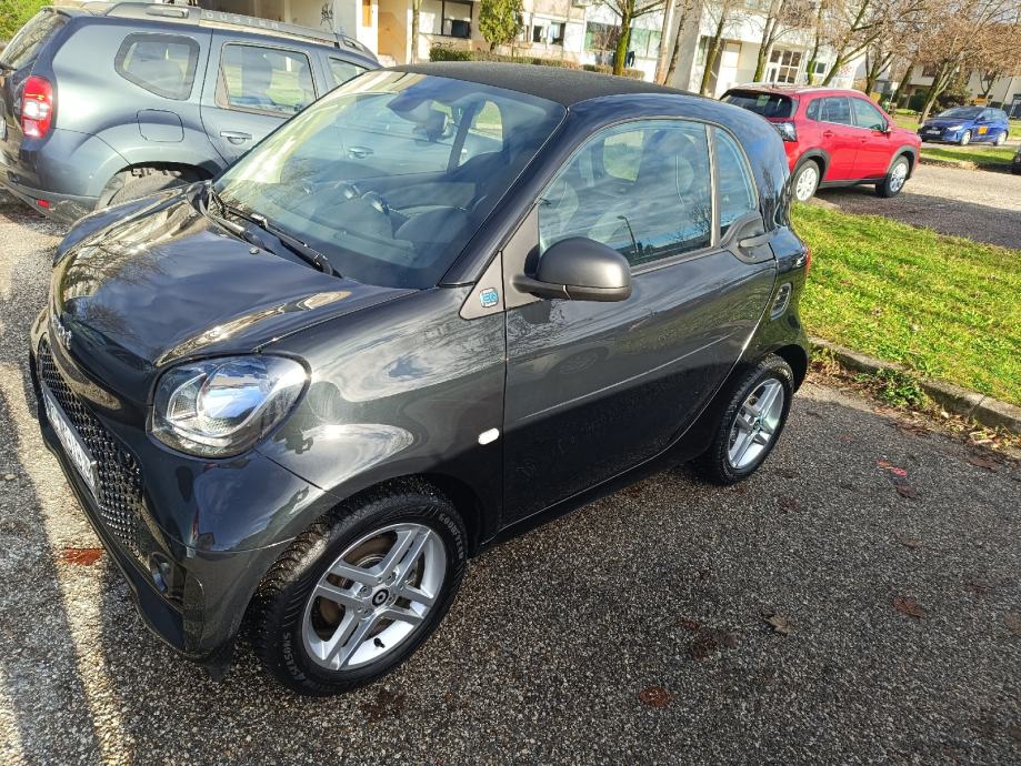 Smart fortwo coupe EQ fortwo 60kw avtomatik,reg.12/25!, 2022 l.