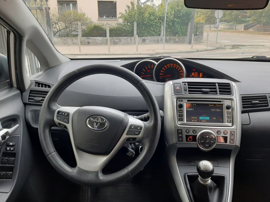 Toyota Verso 2.0 D4-D Luna, kamera, tempomat, +zim.gume +nos.smuči, 2012 l.