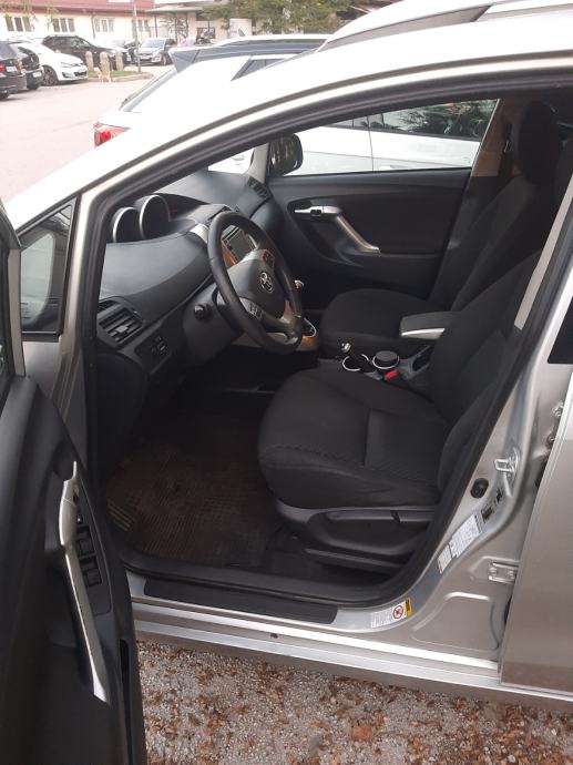 Toyota Verso 2.0 D4-D Luna, kamera, tempomat, +zim.gume +nos.smuči, 2012 l.