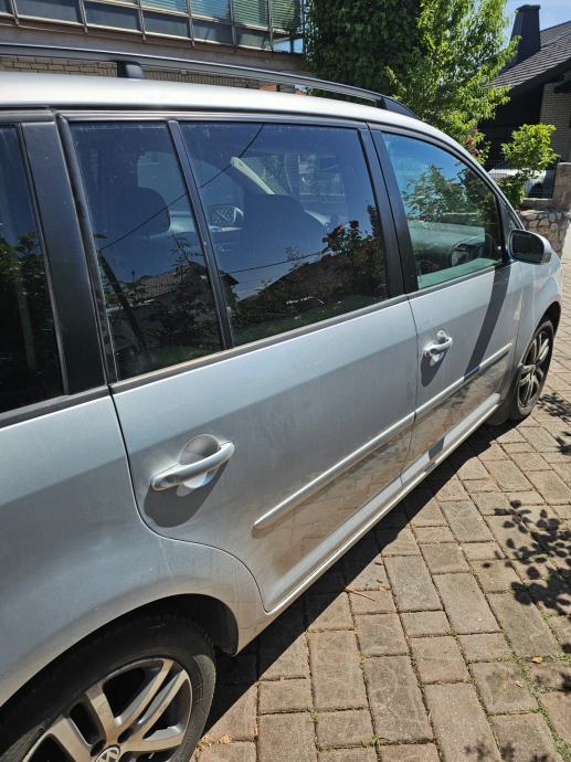 Volkswagen Touran 1.9 TDI, 2009 l.