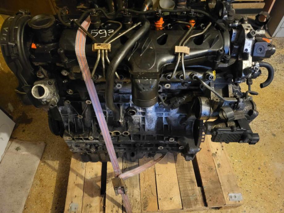 Motor VOLVO 2.4DIESEL D5244T4 D5244T2