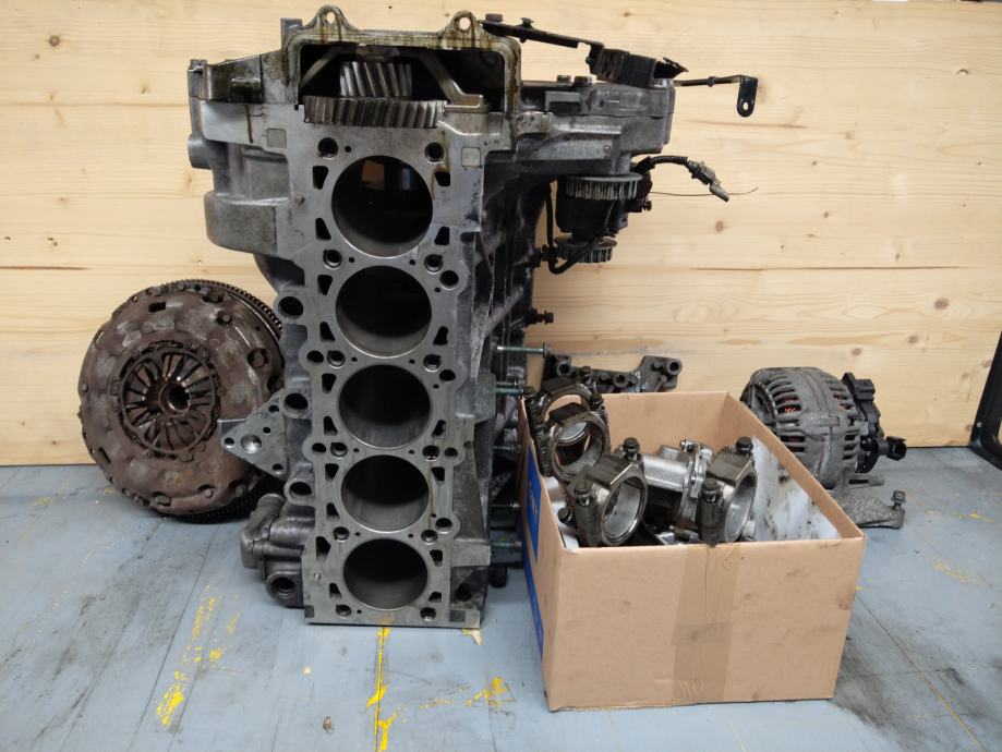Vw 2.5 tdi motor, blok, vztrajnik