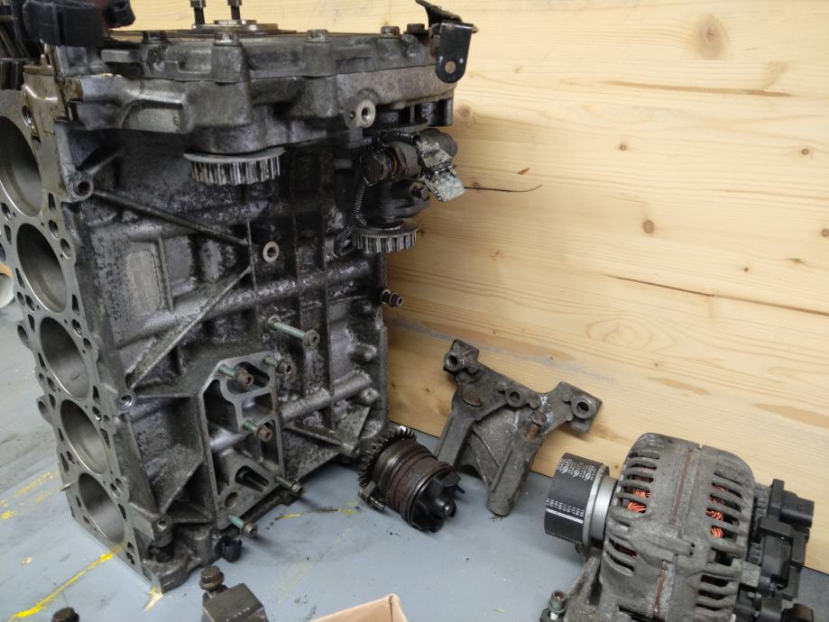 Vw 2.5 tdi motor, blok, vztrajnik